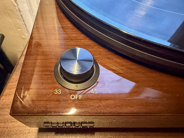 Fluance RT82 Turntable | Analog Planet